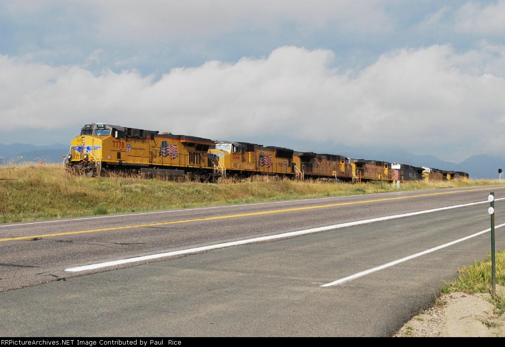 UP 7778 East At Leyden